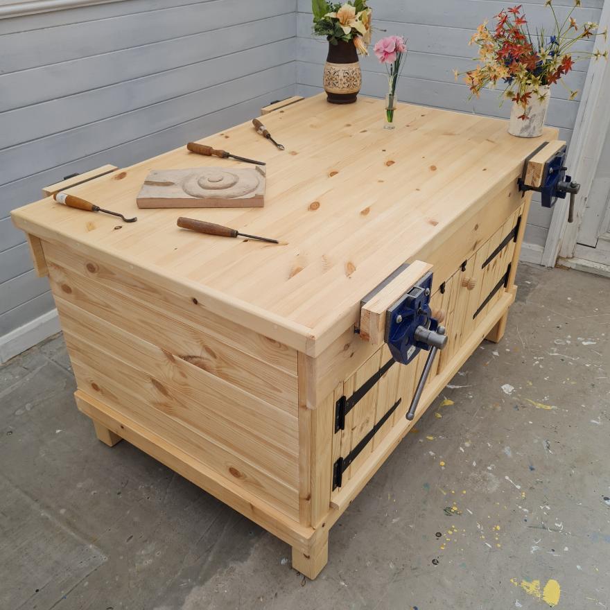 Square workbench store